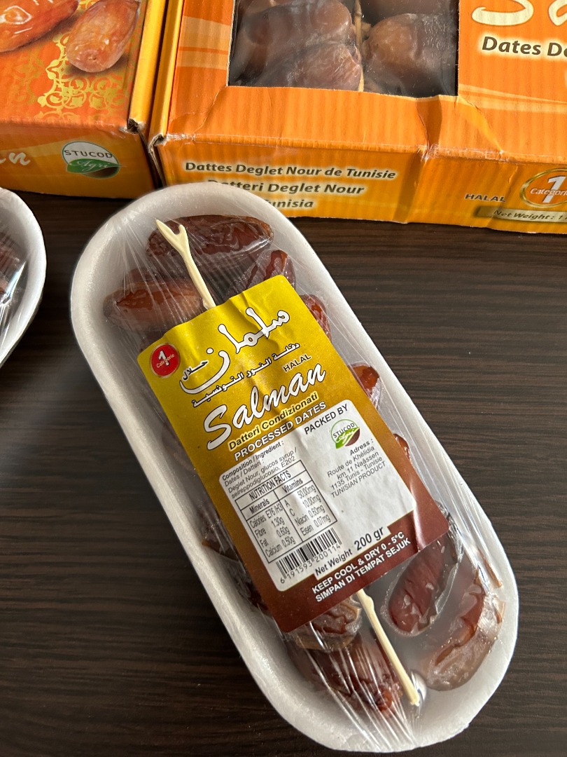 Fresh dates straight from Tunisia 200g Delicious pitted